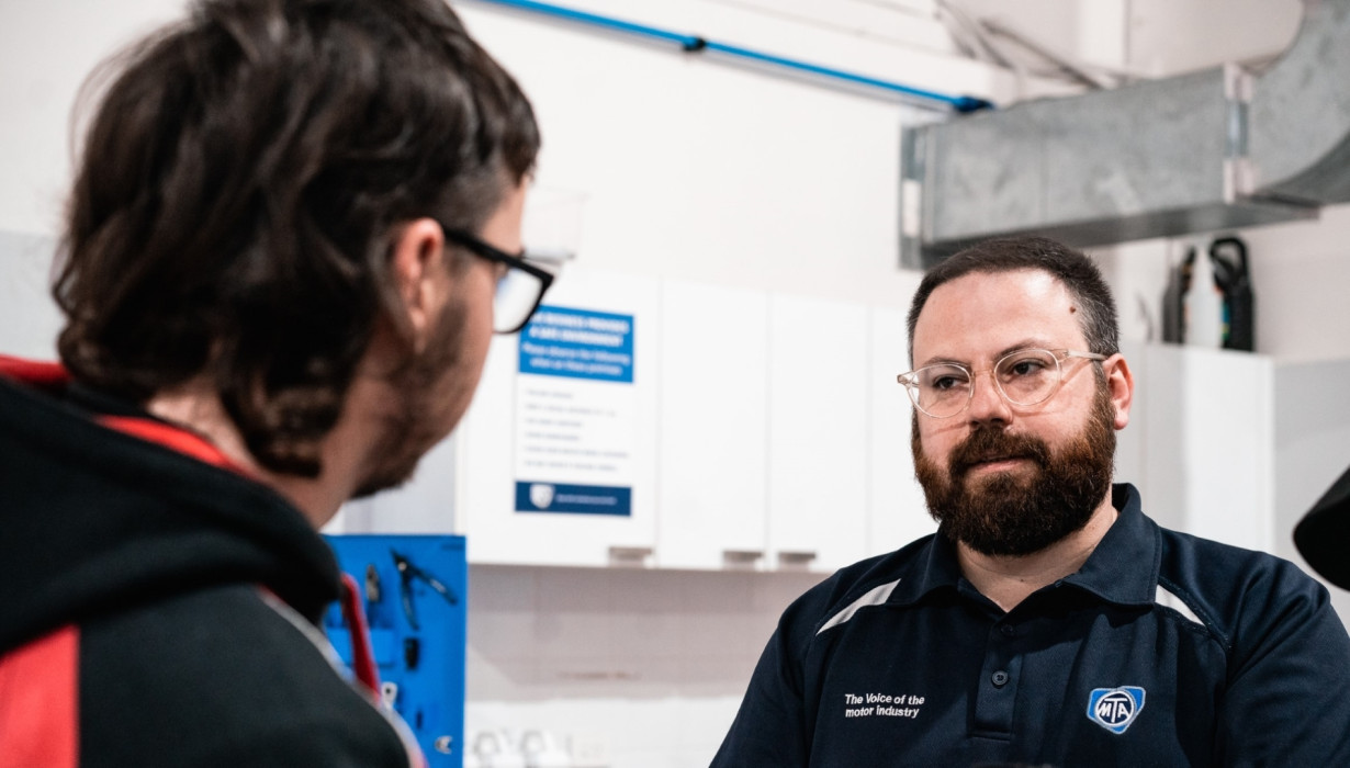 What to Wear to a Mechanic Interview (And Other Essentials for Success ...